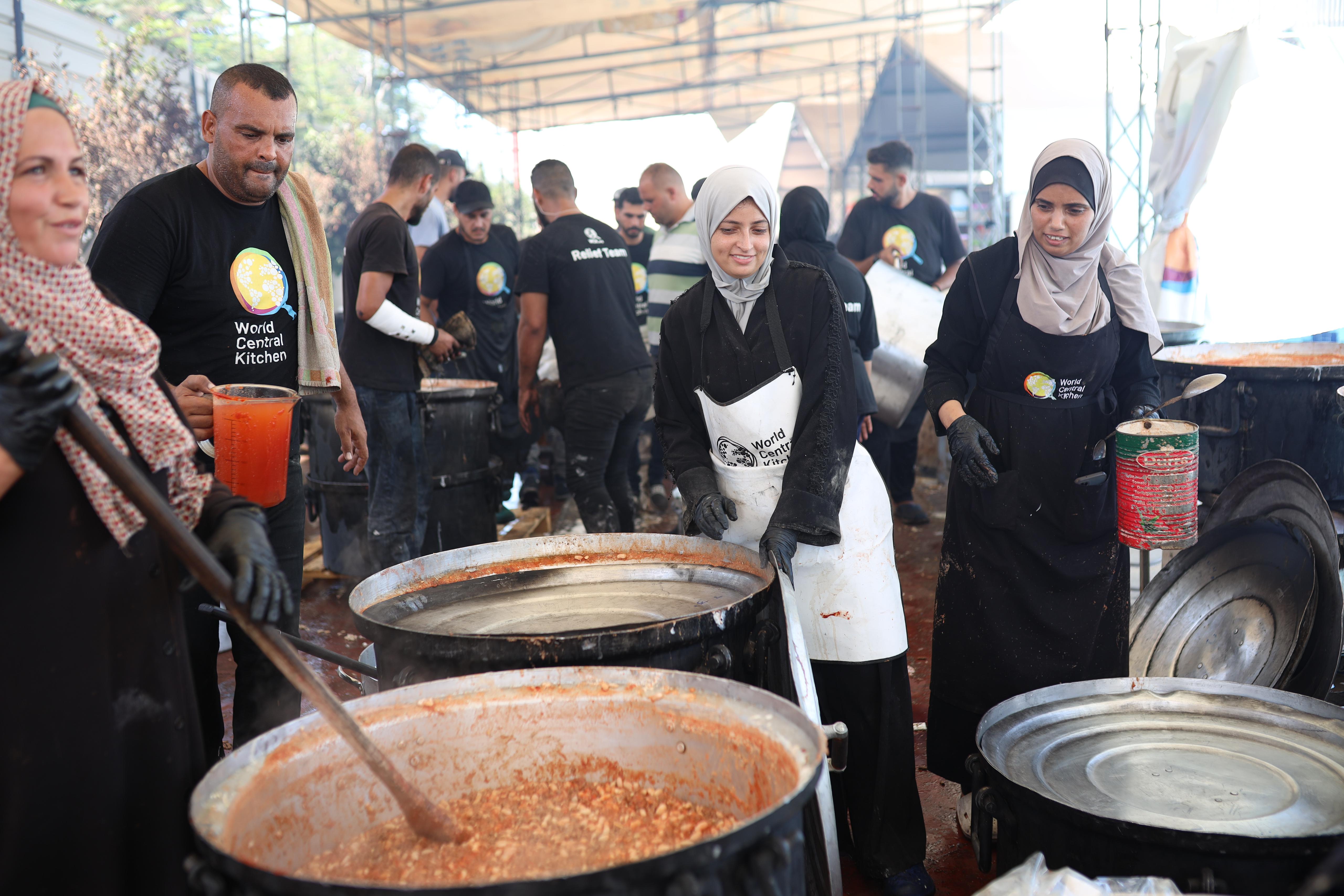 Supporting Palestinian families displaced by conflict in Gaza & West Bank
